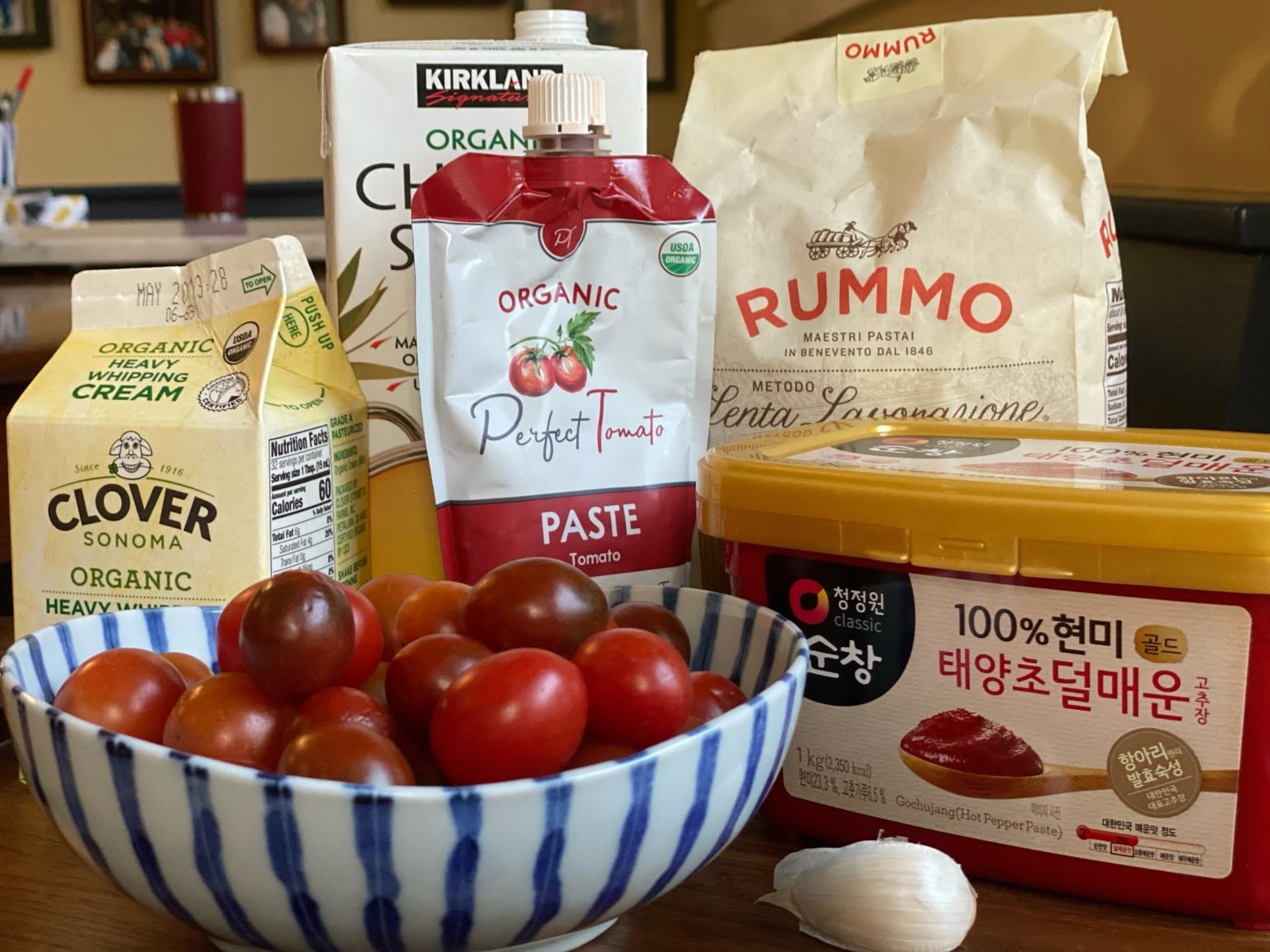 Tomato Gochujang Cream Pasta: The Joy of Cooking and Baking - 3jamigos